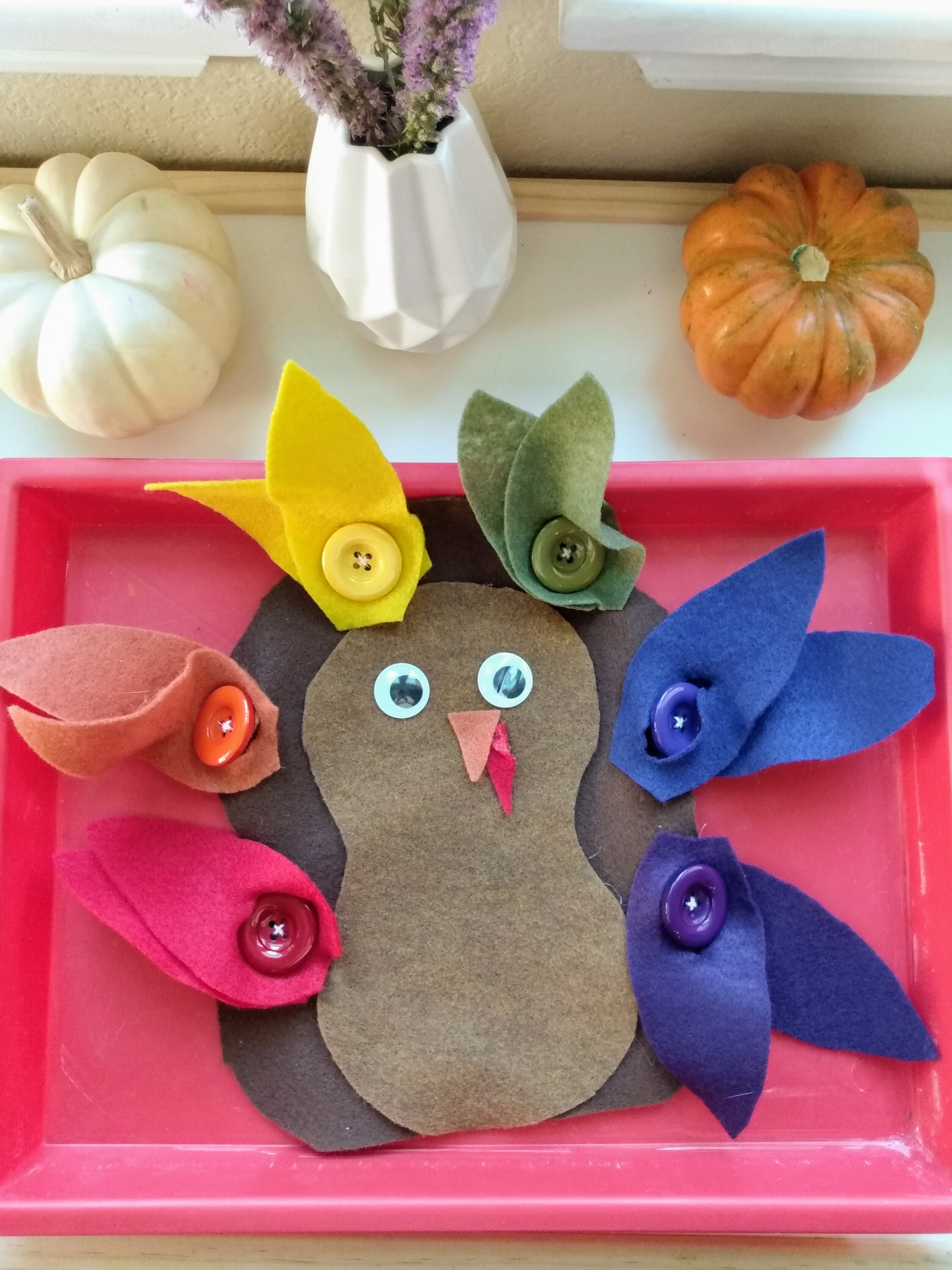 What’s on Our Shelf: Thanksgiving Theme – The Teaching Nanny