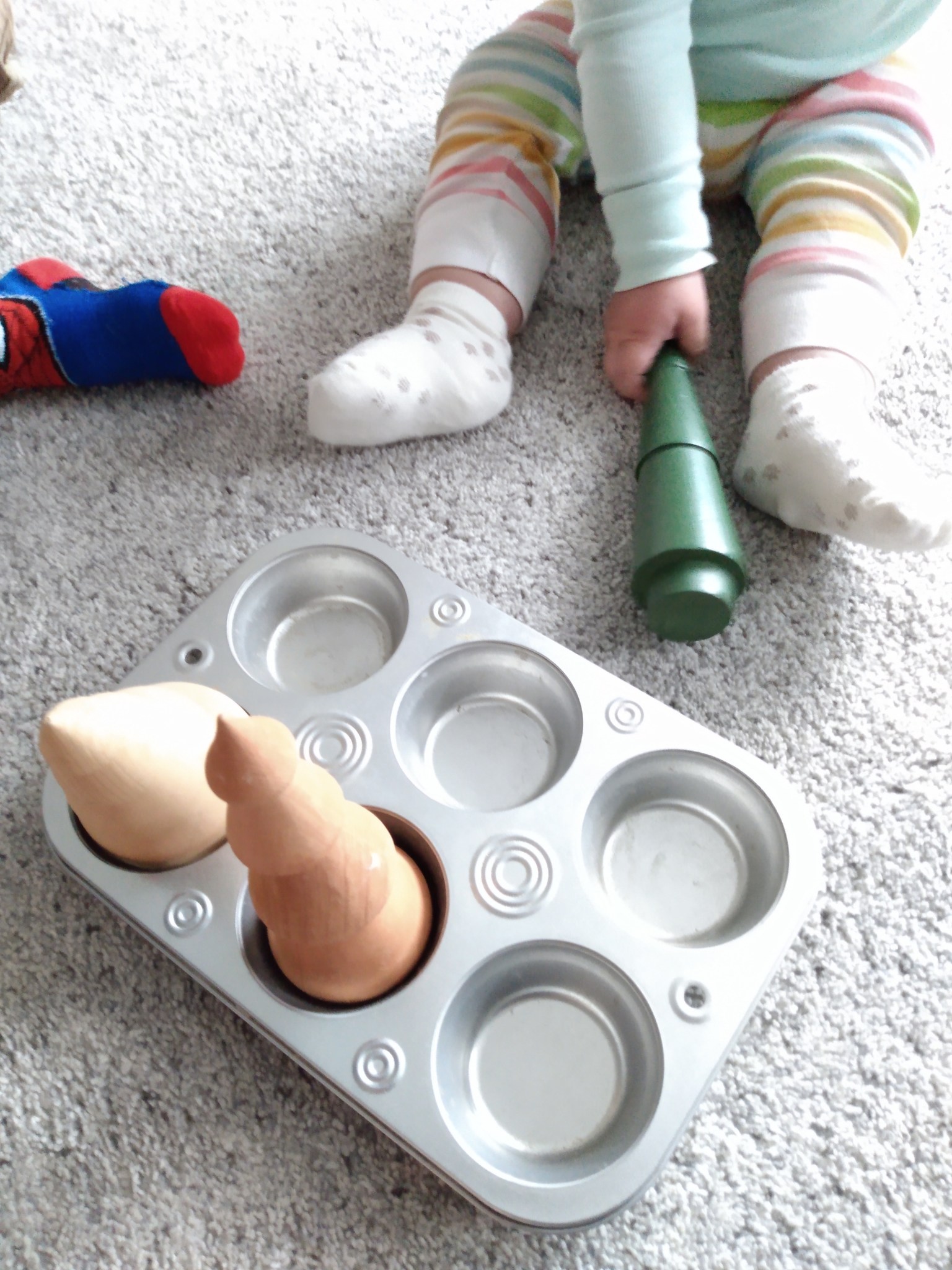5 Easy Baby Play Ideas for Christmas – The Teaching Nanny